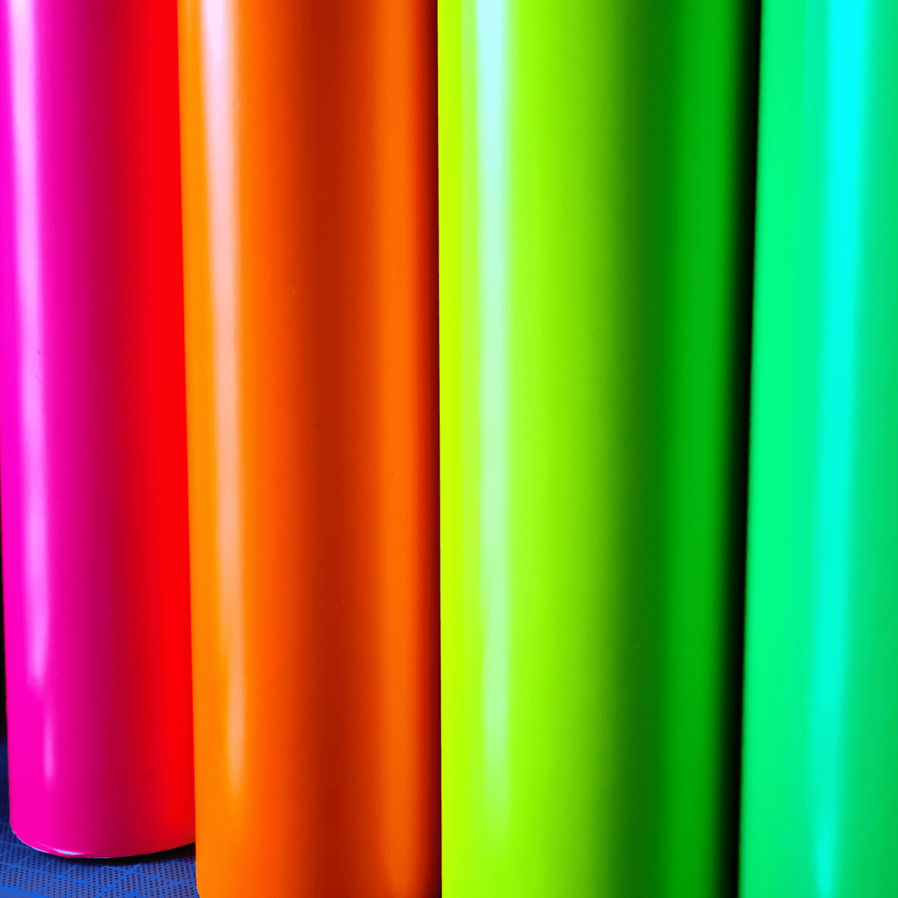 Le vinyl fluo rouleau 30.75cmx1ml - Néon rouge - Flex-flock-et-compagnie